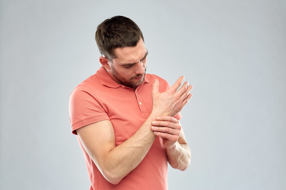 Wrist injuries: what kinds, therapy options, common surgeries